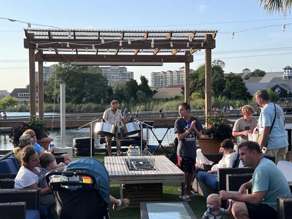 LandShark Bar & Grill - Barefoot Landing